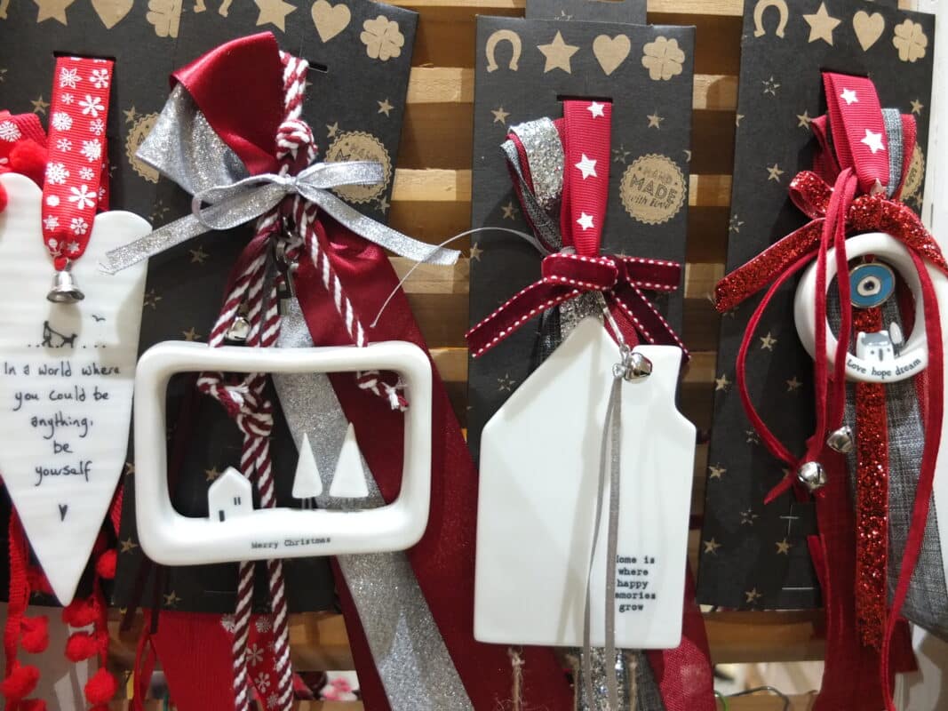 XMAS 23*: Ο ΚΥΒΟΣ ΔΙΝΕΙ ΤΟ ΣΥΝΘΗΜΑ ΓΙΑ ΤΑ ΠΙΟ ΜΑΓΙΚΑ ΧΡΙΣΤΟΥΓΕΝΝΑ ...