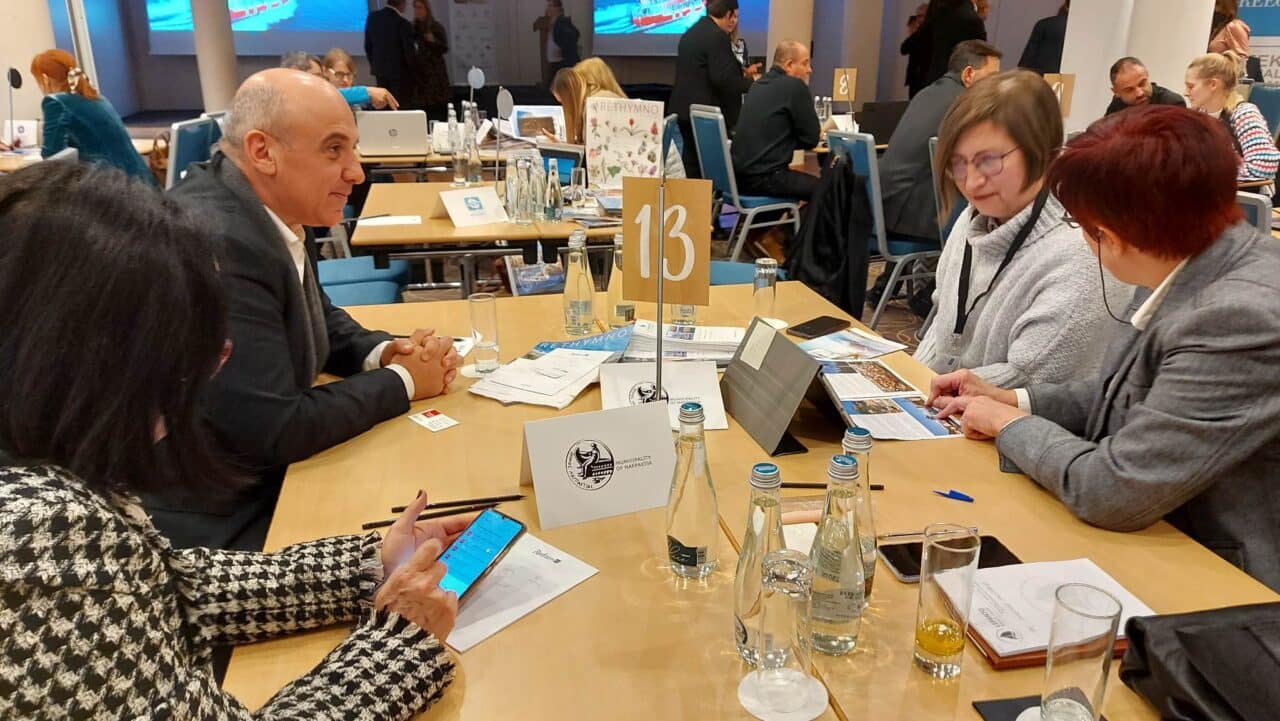 Ο ΔΗΜΟΣ ΝΑΥΠΑΚΤΙΑΣ ΣΕ ΤΟΥΡΙΣΤΙΚΟ WORKSHOP ΣΤΗΝ ΒΑΡΣΟΒΙΑ | The Locals?