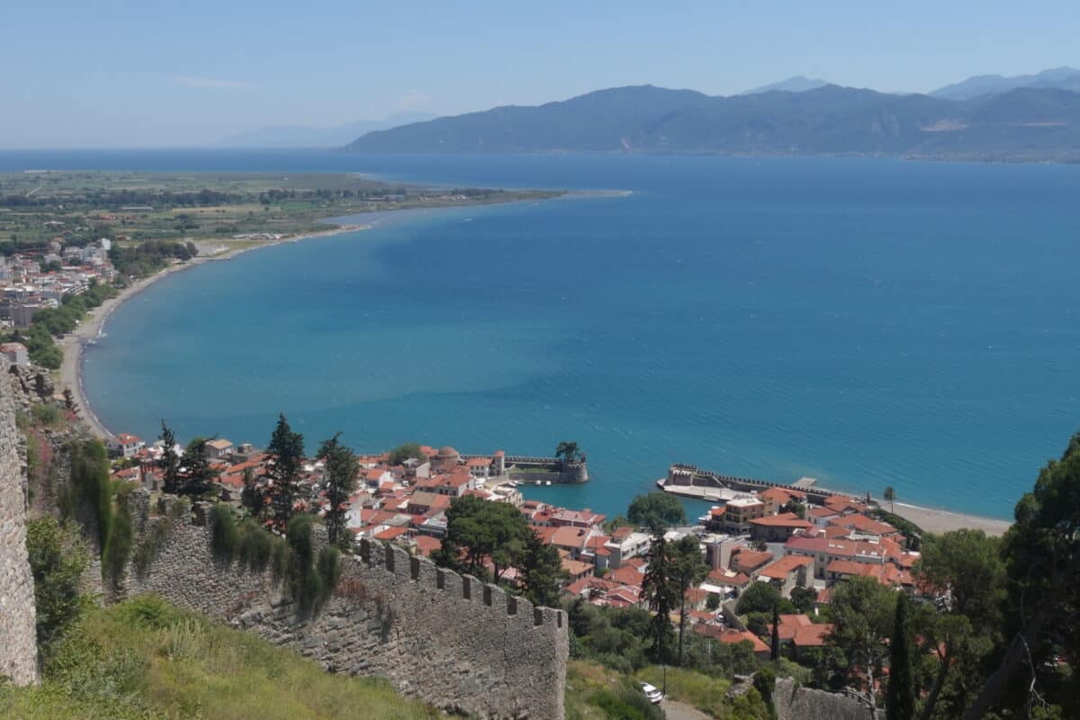 ΕΝΑΣ ΠΕΡΙΠΑΤΟΣ ΣΤΗΝ ΙΣΤΟΡΙΑ… | The Locals?